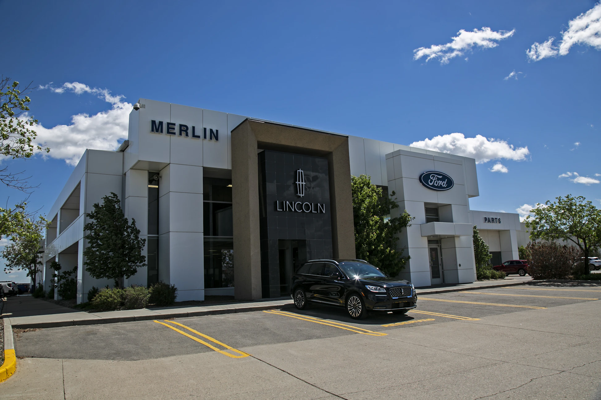 Merlin Ford | Contact Us | Hours & Directions