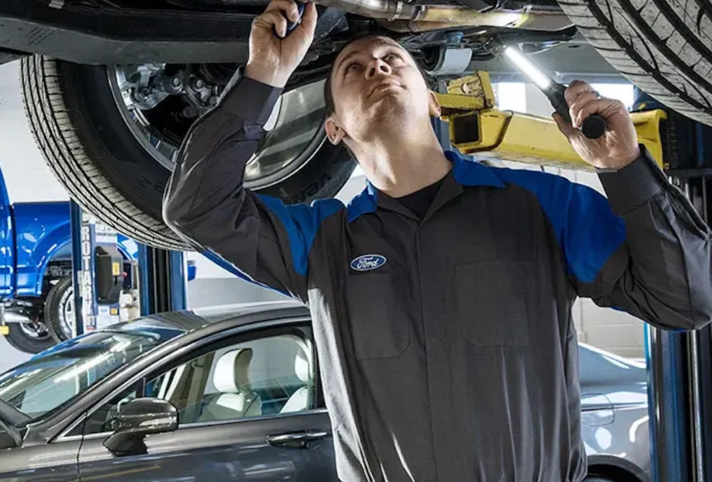 Ford Service Department | Serving Surrey, Langley, and… | Dams Ford