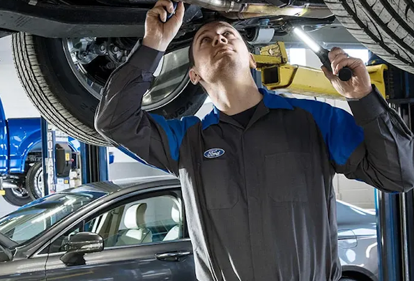 Ford Service Department | Serving Surrey, Langley, and… | Dams Ford