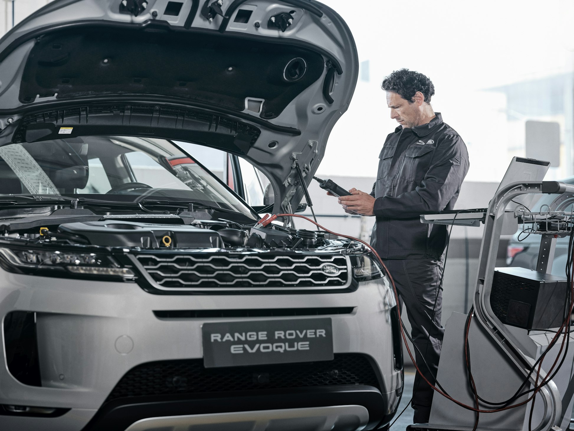 Land Rover Edmonton | Land Rover Service & Maintenance in Edmonton